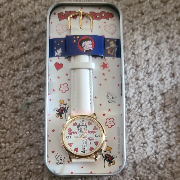 Betty Boop | Accessories | Betty Boop White And Gold Watch Betty Boop ...